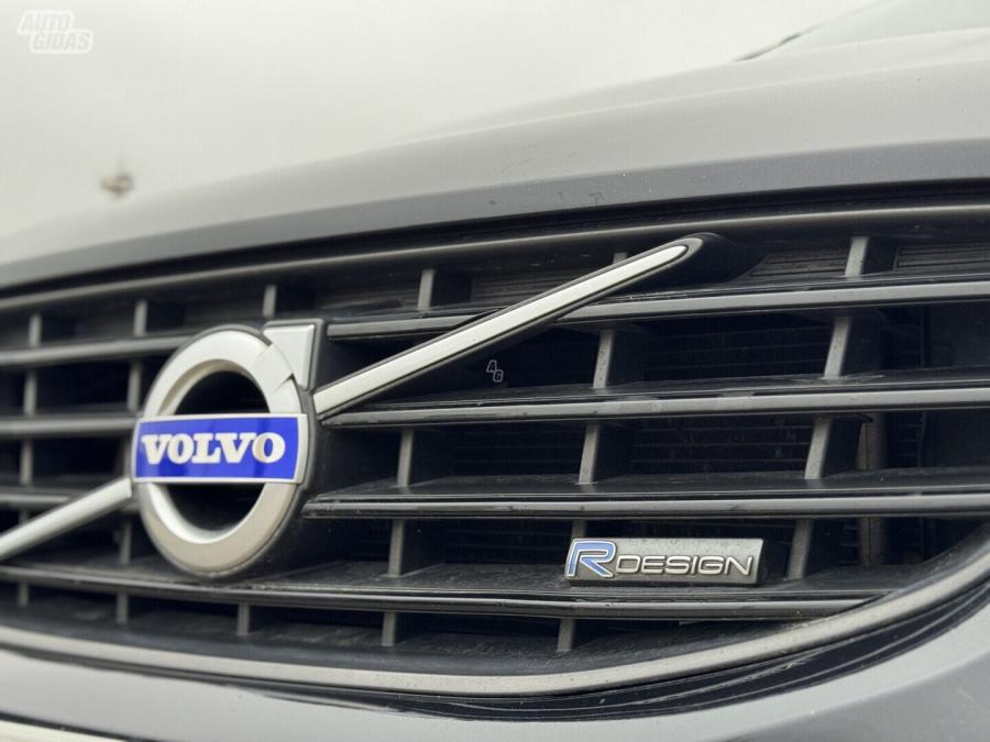 Melns Volvo XC60 2014 Viļņa, ar dzinēja tilpumu 2.00 L un nobraukumu 177 tūkst. km par 11950 €, foto 15 vietnē AUTOMOTO.COM.LV