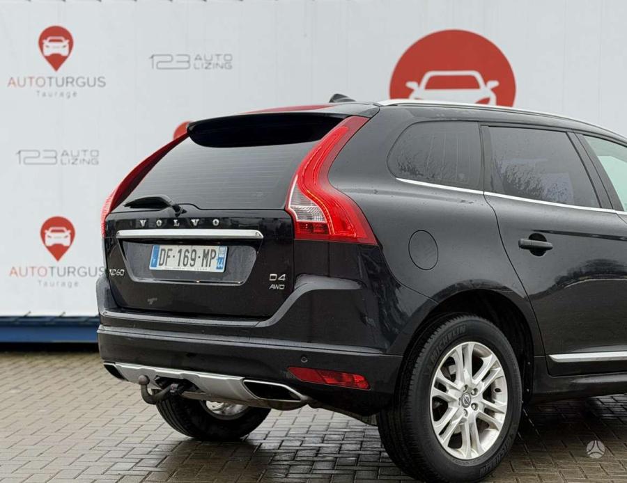 Black Volvo XC60 2014 in Taurage, with an engine capacity of 2.40 L and mileage of 173 thousand km for 12900 €, photo 18 on AUTOMOTO.COM.LV