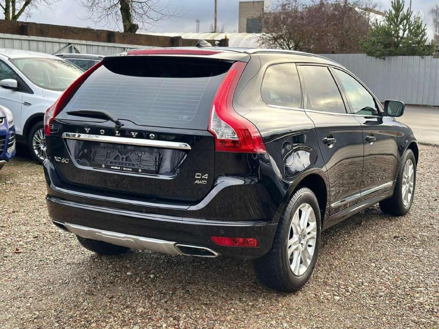Black Volvo XC60 2014 in Telschi, with an engine capacity of 2.40 L and mileage of 259 thousand km for 14500 €, photo 5 on AUTOMOTO.COM.LV