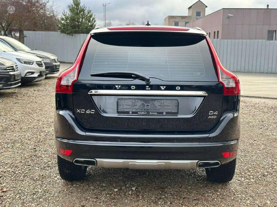 Black Volvo XC60 2014 in Telschi, with an engine capacity of 2.40 L and mileage of 259 thousand km for 14500 €, photo 6 on AUTOMOTO.COM.LV