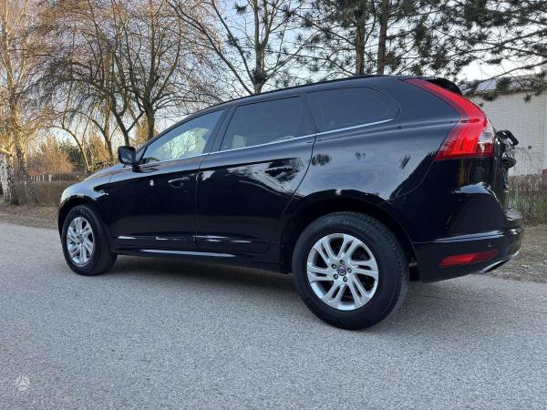 Black Volvo XC60 2014 in Alytus, with an engine capacity of 1.98 L and mileage of 256 thousand km for 9850 €, photo 5 on AUTOMOTO.COM.LV