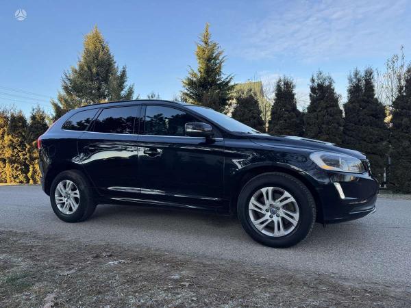 Black Volvo XC60 2014 in Alytus, with an engine capacity of 1.98 L and mileage of 256 thousand km for 9850 €, photo 10 on AUTOMOTO.COM.LV