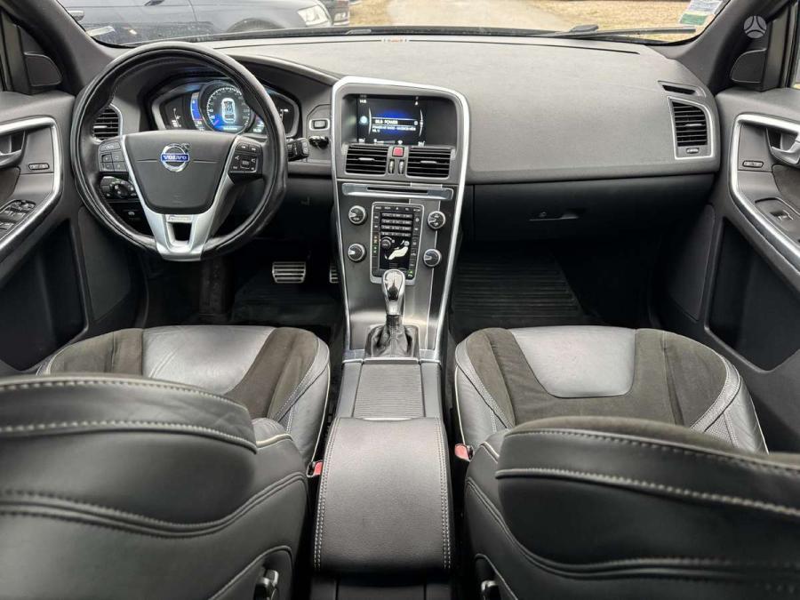 Black Volvo XC60 2014 in Vilnius, with an engine capacity of 2.00 L and mileage of 177 thousand km for 11950 €, photo 9 on AUTOMOTO.COM.LV
