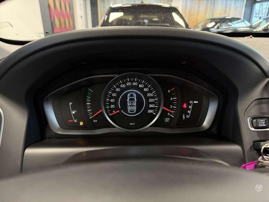 Melns Volvo XC60 2014 Klaipėda, ar dzinēja tilpumu 2.40 L un nobraukumu 297 tūkst. km par 13700 €, foto 13 vietnē AUTOMOTO.COM.LV