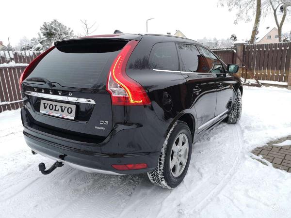 Black Volvo XC60 2014 in Siauliai, with an engine capacity of 1.98 L and mileage of 256 thousand km for 12100 €, photo 4 on AUTOMOTO.COM.LV