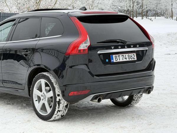 Black Volvo XC60 2014 in Jonava, with an engine capacity of 2.40 L and mileage of 197 thousand km for 14990 €, photo 7 on AUTOMOTO.COM.LV