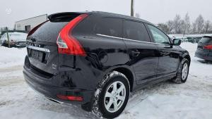 Black Volvo XC60 2014 in Utena, with an engine capacity of 2.40 L and mileage of 200 thousand km for 13650 €, photo 3 on AUTOMOTO.COM.LV