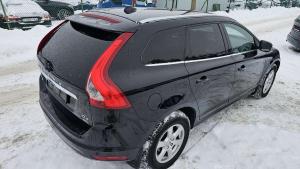 Black Volvo XC60 2014 in Utena, with an engine capacity of 2.40 L and mileage of 200 thousand km for 13650 €, photo 6 on AUTOMOTO.COM.LV