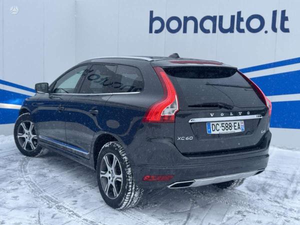 Black Volvo XC60 2014 in Kaunas, with an engine capacity of 1.97 L and mileage of 184 thousand km for 14450 €, photo 4 on AUTOMOTO.COM.LV