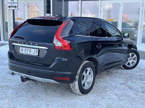 Black Volvo XC60 2014 in Vilnius, with an engine capacity of 1.98 L and mileage of 258 thousand km for 12650 €, photo 7 on AUTOMOTO.COM.LV