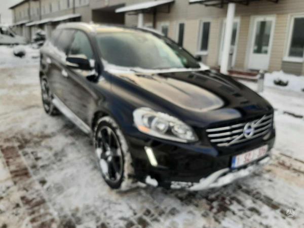 Black Volvo XC60 2014 in Vilnius, with an engine capacity of 1.97 L and mileage of 161 thousand km for 12000 €, photo 1 on AUTOMOTO.COM.LV