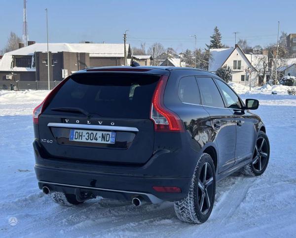 Black Volvo XC60 2014 in Raseiniai, with an engine capacity of 2.40 L and mileage of 274 thousand km for 13999 €, photo 4 on AUTOMOTO.COM.LV