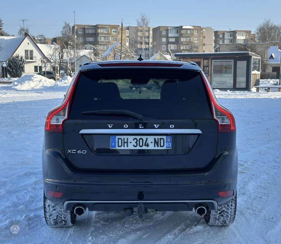 Black Volvo XC60 2014 in Raseiniai, with an engine capacity of 2.40 L and mileage of 274 thousand km for 13999 €, photo 5 on AUTOMOTO.COM.LV