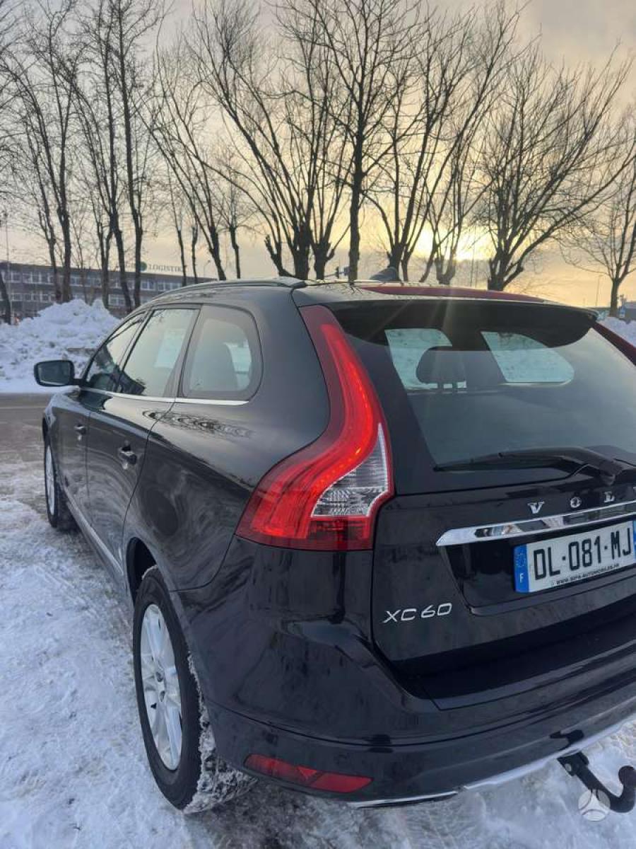 Black Volvo XC60 2014 in Klaipeda, with an engine capacity of 2.00 L and mileage of 25 thousand km for 12500 €, photo 18 on AUTOMOTO.COM.LV