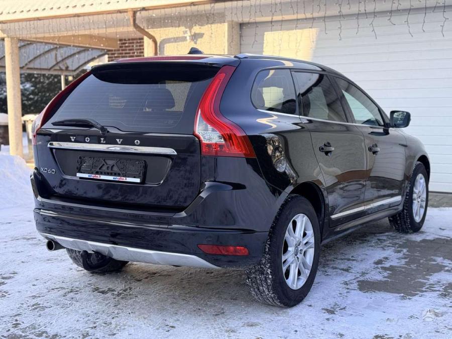 Melns Volvo XC60 2014 Ukmergė, ar dzinēja tilpumu 1.98 L un nobraukumu 276 tūkst. km par 11450 €, foto 3 vietnē AUTOMOTO.COM.LV