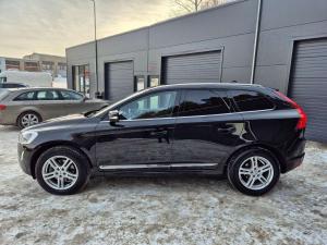 Black Volvo XC60 2014 in Utena, with an engine capacity of 2.40 L and mileage of 290 thousand km for 13990 €, photo 5 on AUTOMOTO.COM.LV
