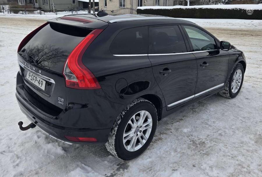 Melns Volvo XC60 2014 Kauņa, ar dzinēja tilpumu 2.40 L un nobraukumu 220 tūkst. km par 14500 €, foto 6 vietnē AUTOMOTO.COM.LV