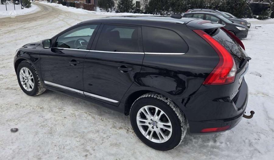 Melns Volvo XC60 2014 Kauņa, ar dzinēja tilpumu 2.40 L un nobraukumu 220 tūkst. km par 14500 €, foto 9 vietnē AUTOMOTO.COM.LV