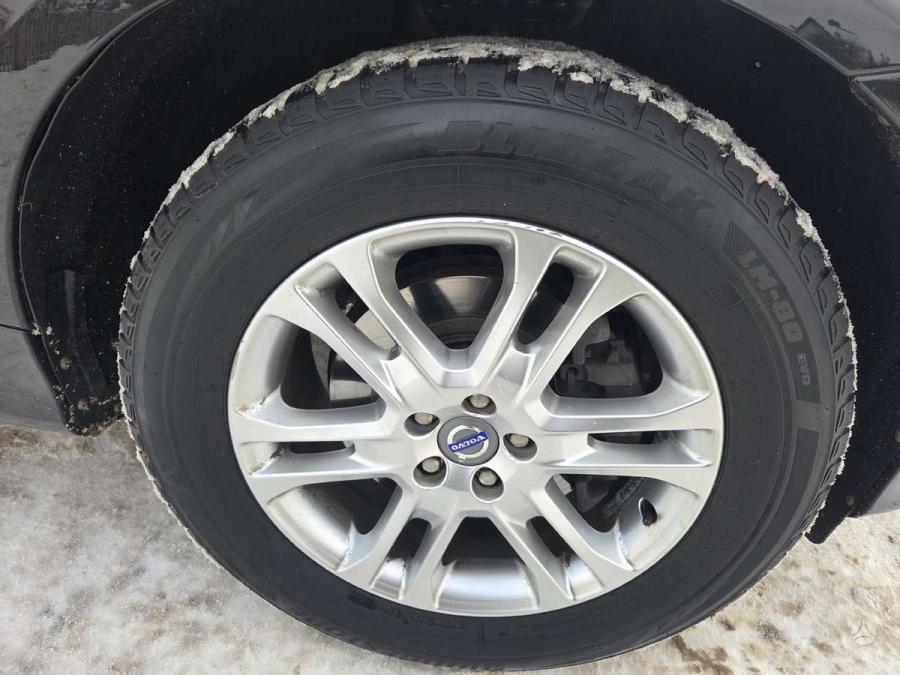 Melns Volvo XC60 2014 Kauņa, ar dzinēja tilpumu 2.40 L un nobraukumu 220 tūkst. km par 14500 €, foto 20 vietnē AUTOMOTO.COM.LV