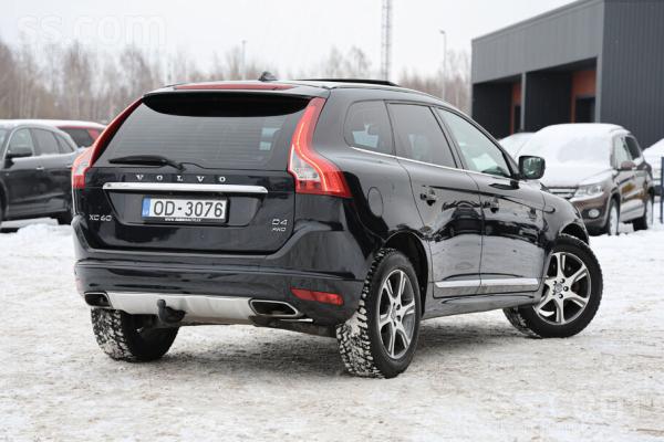 Black Volvo XC60 2014 in Jelgava, with an engine capacity of 2.40 L and mileage of 0 thousand km for 13750 €, photo 5 on AUTOMOTO.COM.LV
