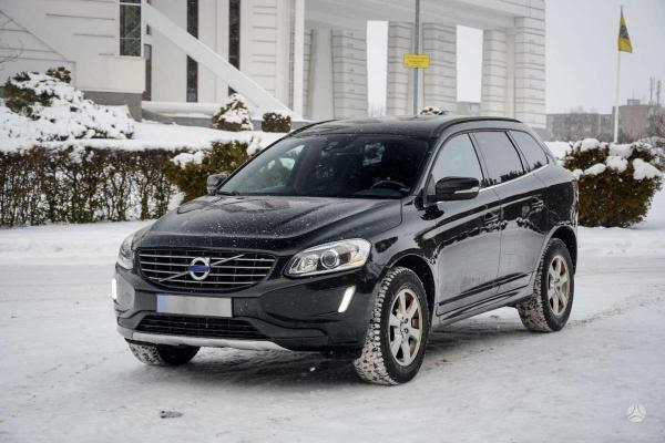 Black Volvo XC60 2014 in Elektrenai, with an engine capacity of 2.40 L and mileage of 300 thousand km for 11350 €, photo 1 on AUTOMOTO.COM.LV