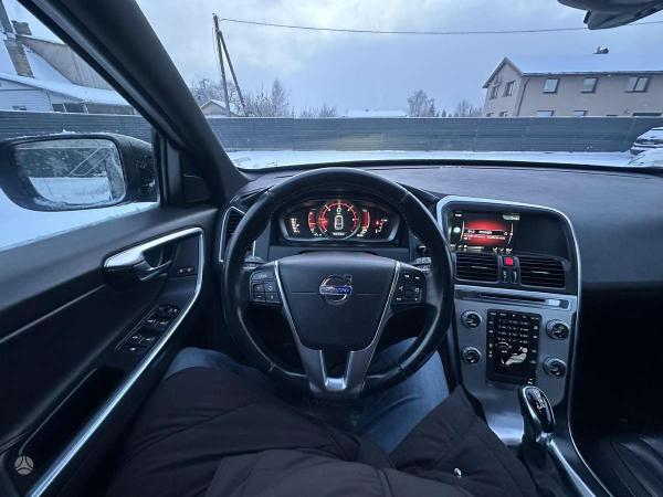 Melns Volvo XC60 2014 Kauņa, ar dzinēja tilpumu 1.98 L un nobraukumu 291 tūkst. km par 11500 €, foto 7 vietnē AUTOMOTO.COM.LV