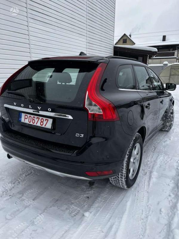 Black Volvo XC60 2014 in Vilnius, with an engine capacity of 1.98 L and mileage of 199 thousand km for 13450 €, photo 3 on AUTOMOTO.COM.LV