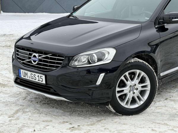 Black Volvo XC60 2014 in Jonava, with an engine capacity of 2.40 L and mileage of 280 thousand km for 13500 €, photo 3 on AUTOMOTO.COM.LV