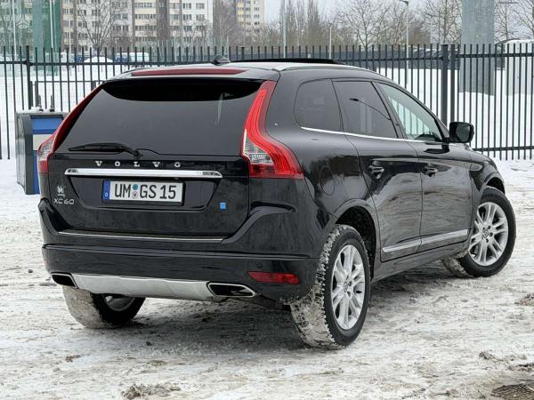 Black Volvo XC60 2014 in Jonava, with an engine capacity of 2.40 L and mileage of 280 thousand km for 13500 €, photo 10 on AUTOMOTO.COM.LV