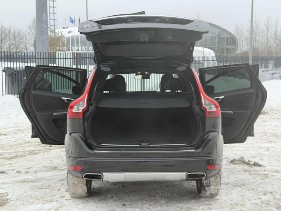 Black Volvo XC60 2014 in Jonava, with an engine capacity of 2.40 L and mileage of 280 thousand km for 13500 €, photo 37 on AUTOMOTO.COM.LV