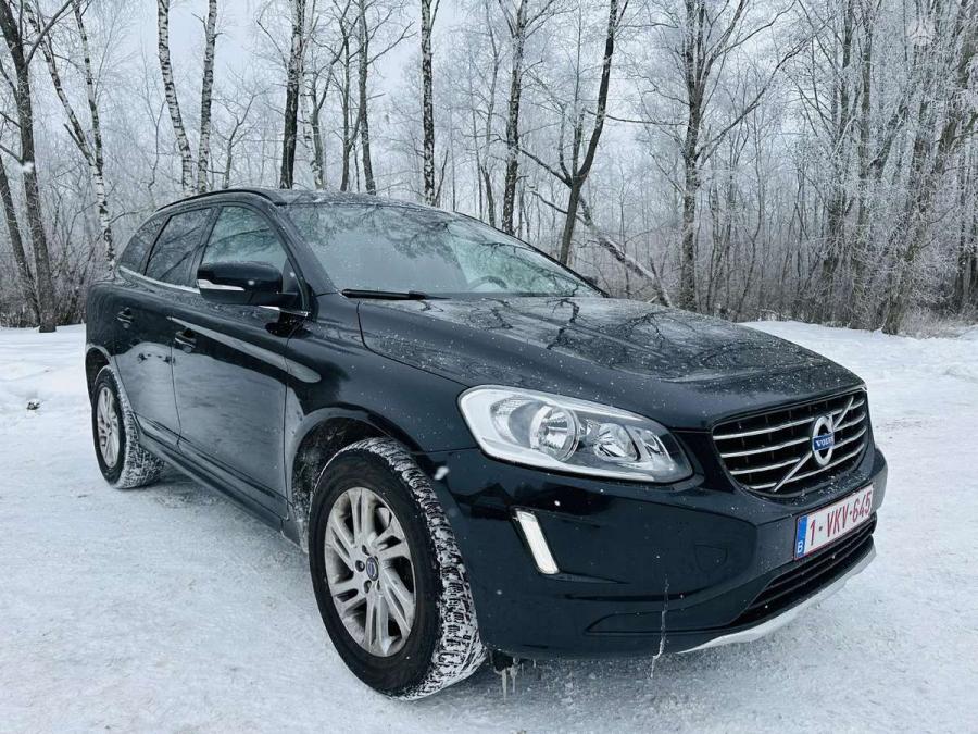 Black Volvo XC60 2014 in Kaunas, with an engine capacity of 1.98 L and mileage of 160 thousand km for 12440 €, photo 3 on AUTOMOTO.COM.LV