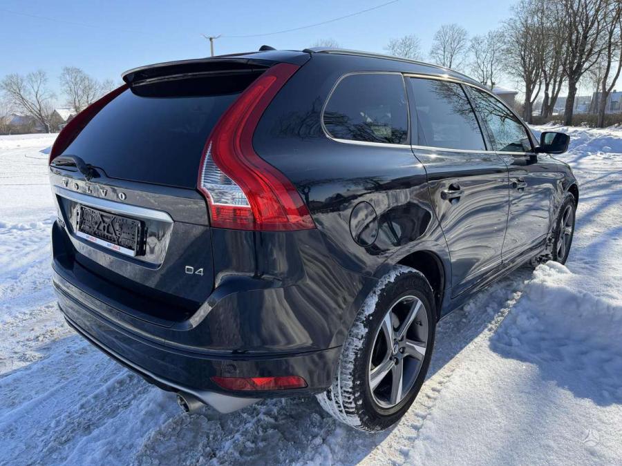Black Volvo XC60 2014 in Ukmerge, with an engine capacity of 1.98 L and mileage of 165 thousand km for 13200 €, photo 4 on AUTOMOTO.COM.LV