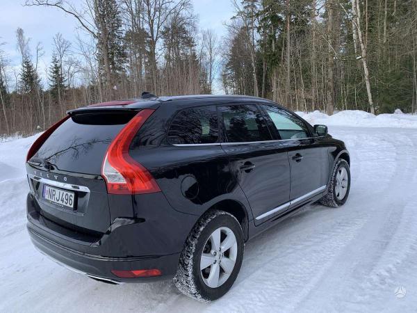 Black Volvo XC60 2014 in Klaipeda, with an engine capacity of 3.19 L and mileage of 220 thousand km for 9990 €, photo 3 on AUTOMOTO.COM.LV