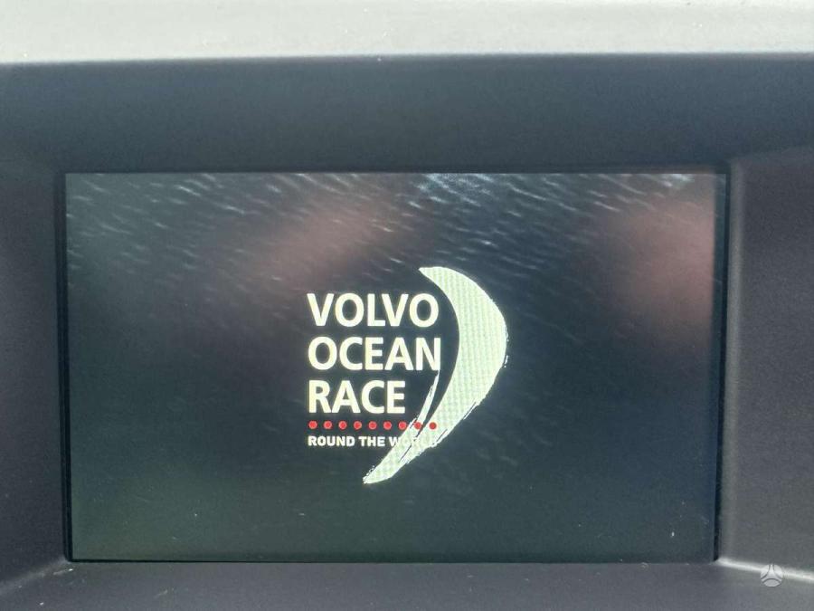 Black Volvo XC60 2014 in Kaunas, with an engine capacity of 1.98 L and mileage of 291 thousand km for 10500 €, photo 12 on AUTOMOTO.COM.LV