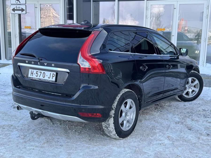 Black Volvo XC60 2014 in Vilnius, with an engine capacity of 1.98 L and mileage of 258 thousand km for 12450 €, photo 12 on AUTOMOTO.COM.LV