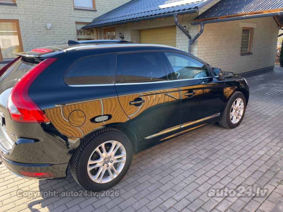 Melns Volvo XC60 2014 Tallina, ar dzinēja tilpumu 2.00 L un nobraukumu 200 tūkst. km par 11750 €, foto 6 vietnē AUTOMOTO.COM.LV