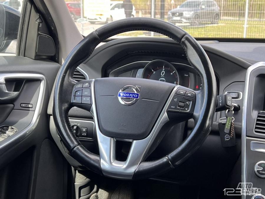 Melns Volvo XC60 2014 Tauragė, ar dzinēja tilpumu 2.00 L un nobraukumu 276 tūkst. km par 11600 €, foto 16 vietnē AUTOMOTO.COM.LV