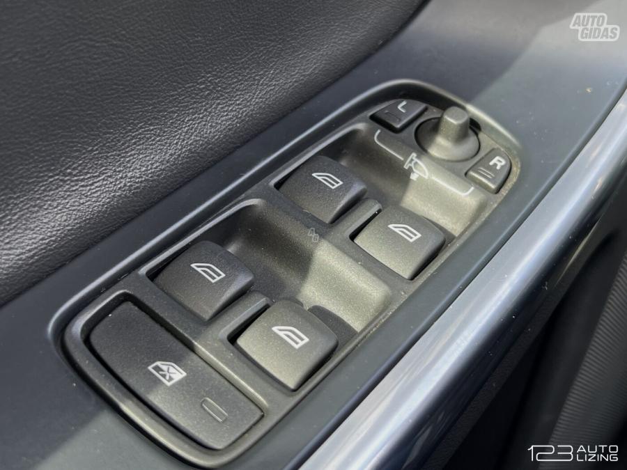Melns Volvo XC60 2014 Tauragė, ar dzinēja tilpumu 2.00 L un nobraukumu 276 tūkst. km par 11600 €, foto 21 vietnē AUTOMOTO.COM.LV