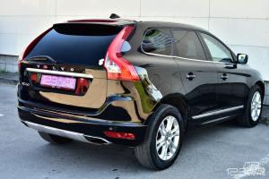Black Volvo XC60 2014 in Kretinga, with an engine capacity of 3.20 L and mileage of 241 thousand km for 12200 €, photo 11 on AUTOMOTO.COM.LV