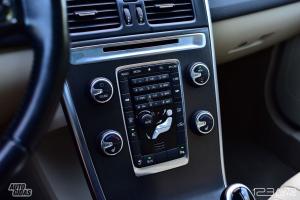 Black Volvo XC60 2014 in Kretinga, with an engine capacity of 3.20 L and mileage of 241 thousand km for 12200 €, photo 19 on AUTOMOTO.COM.LV