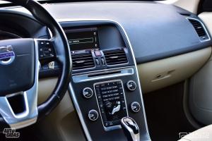 Black Volvo XC60 2014 in Kretinga, with an engine capacity of 3.20 L and mileage of 241 thousand km for 12200 €, photo 28 on AUTOMOTO.COM.LV