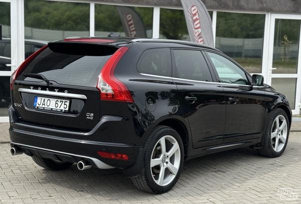 Black Volvo XC60 2014 in Radviliskis, with an engine capacity of 2.40 L and mileage of 298 thousand km for 12550 €, photo 10 on AUTOMOTO.COM.LV