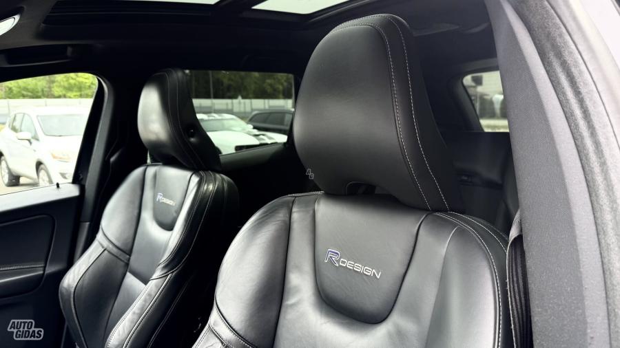 Black Volvo XC60 2014 in Radviliskis, with an engine capacity of 2.40 L and mileage of 298 thousand km for 12550 €, photo 24 on AUTOMOTO.COM.LV