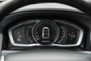 Черный Вольво ХС60 2014 в Марупе, объемом двигателя 2.00 л и пробегом 299 тыс. км за 9150 €, фото 14 на AUTOMOTO.COM.LV