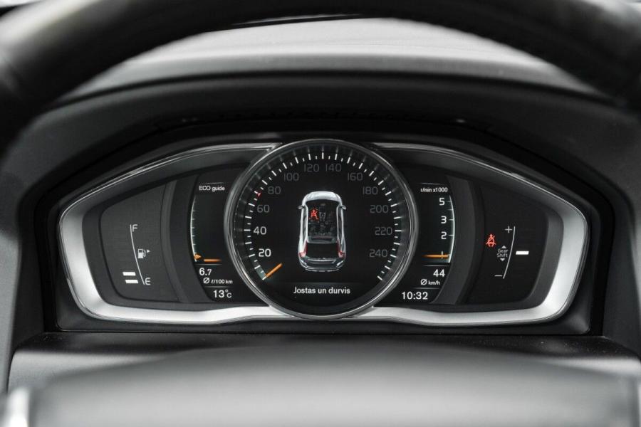 Черный Вольво ХС60 2014 в Марупе, объемом двигателя 2.00 л и пробегом 299 тыс. км за 9150 €, фото 14 на AUTOMOTO.COM.LV