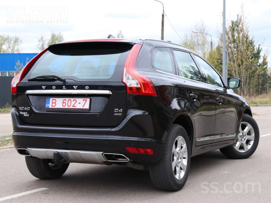 Melns Volvo XC60 2014 Daugavpils, ar dzinēja tilpumu 2.40 L un nobraukumu 216 tūkst. km par 14880 €, foto 6 vietnē AUTOMOTO.COM.LV