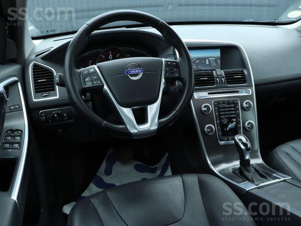 Melns Volvo XC60 2014 Daugavpils, ar dzinēja tilpumu 2.40 L un nobraukumu 216 tūkst. km par 14880 €, foto 6 vietnē AUTOMOTO.COM.LV