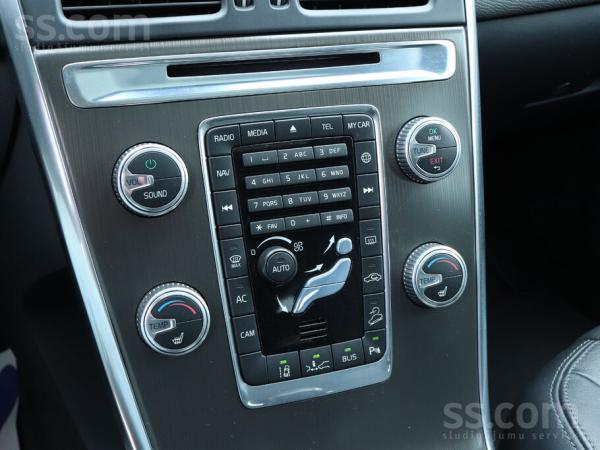 Melns Volvo XC60 2014 Daugavpils, ar dzinēja tilpumu 2.40 L un nobraukumu 216 tūkst. km par 14880 €, foto 7 vietnē AUTOMOTO.COM.LV