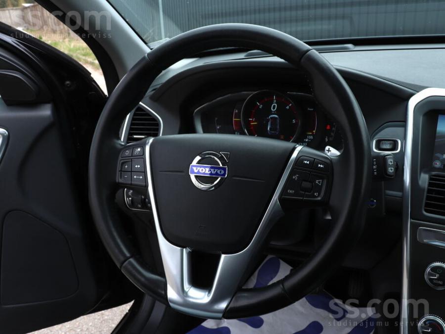 Melns Volvo XC60 2014 Daugavpils, ar dzinēja tilpumu 2.40 L un nobraukumu 216 tūkst. km par 14880 €, foto 13 vietnē AUTOMOTO.COM.LV