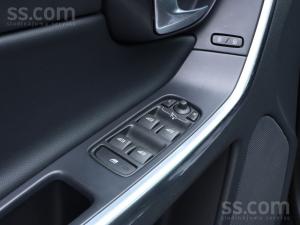 Melns Volvo XC60 2014 Daugavpils, ar dzinēja tilpumu 2.40 L un nobraukumu 216 tūkst. km par 14880 €, foto 18 vietnē AUTOMOTO.COM.LV
